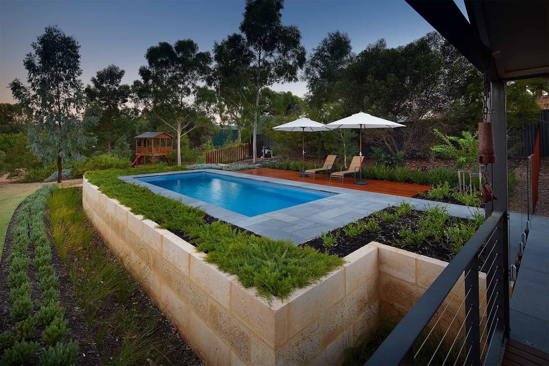 Above-Ground Pools: Are They The Right Choice For You? - Barrier Reef ...