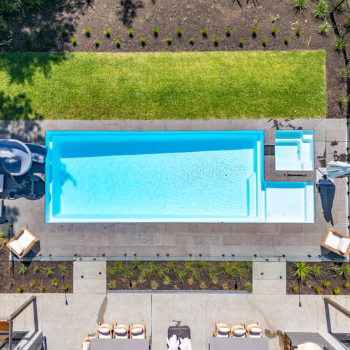 Manhattan 12.2m x 4.4m Alpine White Shimmer Berry - Barrier Reef Pools ...